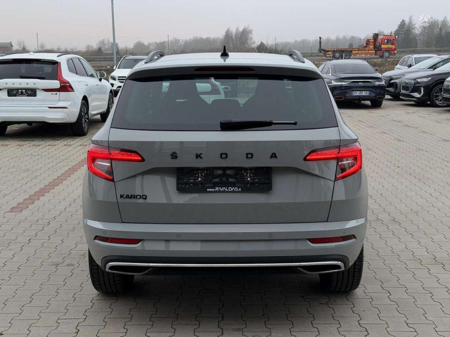 Grey Skoda Karoq 2022 in Siauliai, with an engine capacity of 1.50 L and mileage of 166 thousand km for 21768 €, photo 10 on AUTOMOTO.COM.LV