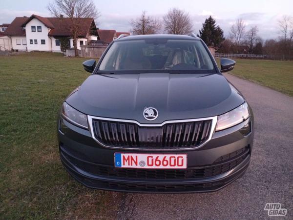 Grey Skoda Karoq 2022 in Kaunas, with an engine capacity of 1.50 L and mileage of 54 thousand km for 25954 €, photo 3 on AUTOMOTO.COM.LV