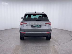 Grey Skoda Karoq 2022 in Kaunas, with an engine capacity of 2.00 L and mileage of 50 thousand km for 28549 €, photo 5 on AUTOMOTO.COM.LV