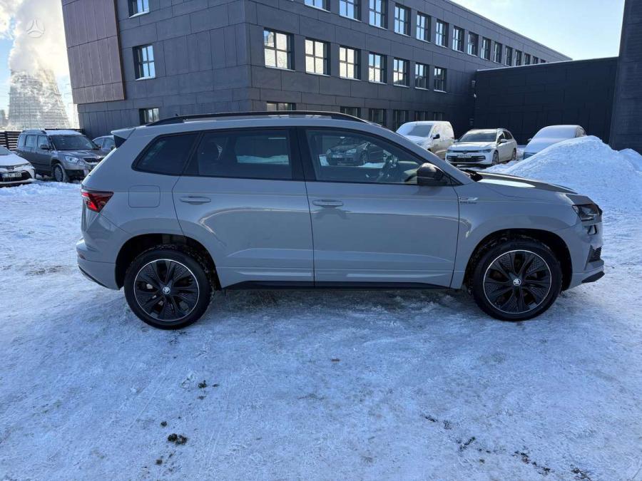 Pelēks Skoda Karoq 2022 Kauņa, ar dzinēja tilpumu 1.97 L un nobraukumu 183 tūkst. km par 21500 €, foto 3 vietnē AUTOMOTO.COM.LV