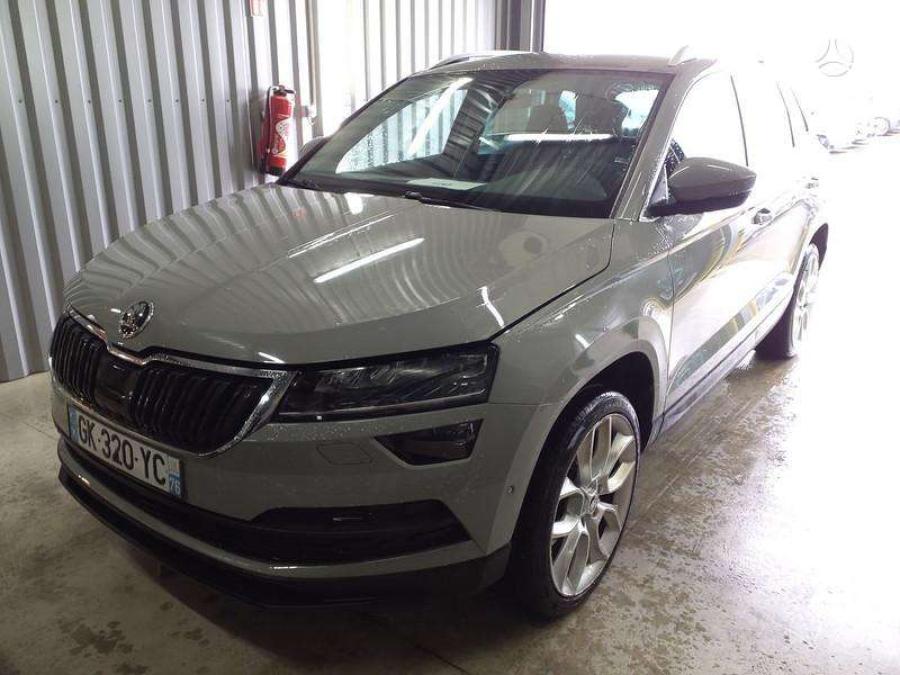 Pelēks Skoda Karoq 2022 Viļņa, ar dzinēja tilpumu 1.50 L un nobraukumu 112 tūkst. km par 22990 €, foto 2 vietnē AUTOMOTO.COM.LV
