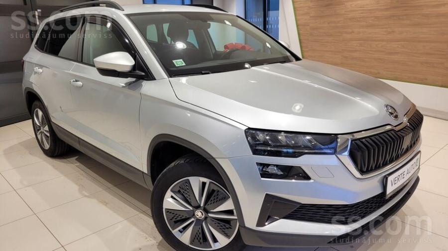 Pelēks Skoda Karoq 2022 Rīga, ar dzinēja tilpumu 1.50 L un nobraukumu 192 tūkst. km par 18690 €, foto 1 vietnē AUTOMOTO.COM.LV