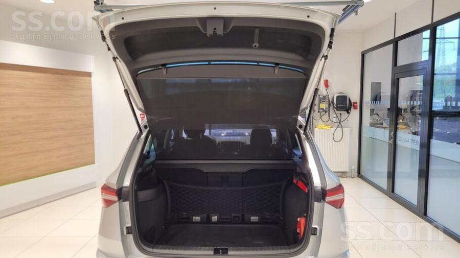 Pelēks Skoda Karoq 2022 Rīga, ar dzinēja tilpumu 1.50 L un nobraukumu 192 tūkst. km par 18690 €, foto 8 vietnē AUTOMOTO.COM.LV