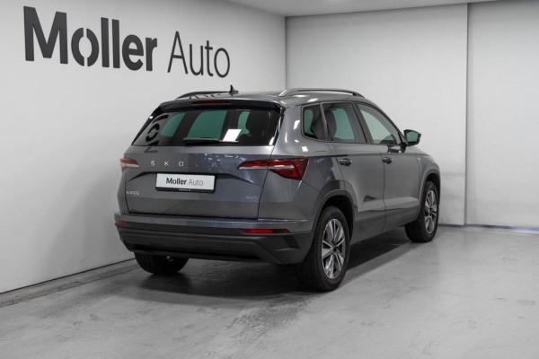 Pelēks Skoda Karoq 2022 Viļņa, ar dzinēja tilpumu 2.00 L un nobraukumu 145 tūkst. km par 22900 €, foto 5 vietnē AUTOMOTO.COM.LV