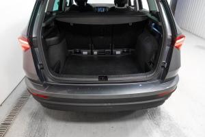 Grey Skoda Karoq 2022 in Vilnius, with an engine capacity of 2.00 L and mileage of 145 thousand km for 22900 €, photo 25 on AUTOMOTO.COM.LV