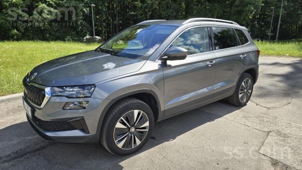 Grey Skoda Karoq 2022 in Riga, with an engine capacity of 1.50 L and mileage of 30 thousand km for 24900 €, photo 1 on AUTOMOTO.COM.LV