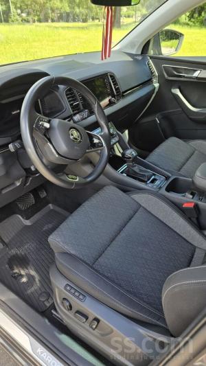 Pelēks Skoda Karoq 2022 Rīga, ar dzinēja tilpumu 1.50 L un nobraukumu 30 tūkst. km par 24900 €, foto 6 vietnē AUTOMOTO.COM.LV