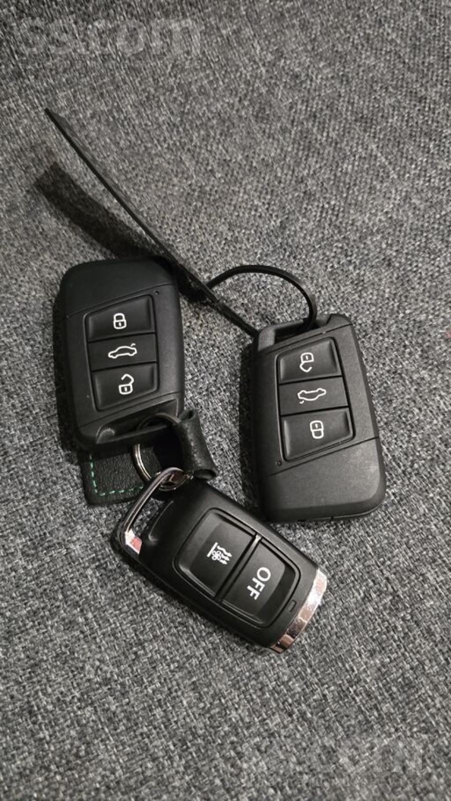 Pelēks Skoda Karoq 2022 Rīga, ar dzinēja tilpumu 1.50 L un nobraukumu 30 tūkst. km par 24900 €, foto 11 vietnē AUTOMOTO.COM.LV