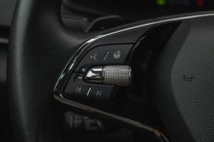 Серый Шкода Karoq 2022 в Вентспилс, объемом двигателя 2.00 л и пробегом 140 тыс. км за 22350 €, фото 20 на AUTOMOTO.COM.LV
