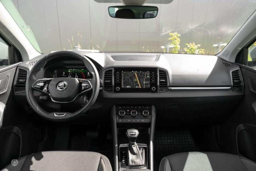 Grey Skoda Karoq 2022 in Vilnius, with an engine capacity of 2.00 L and mileage of 125 thousand km for 21300 €, photo 19 on AUTOMOTO.COM.LV