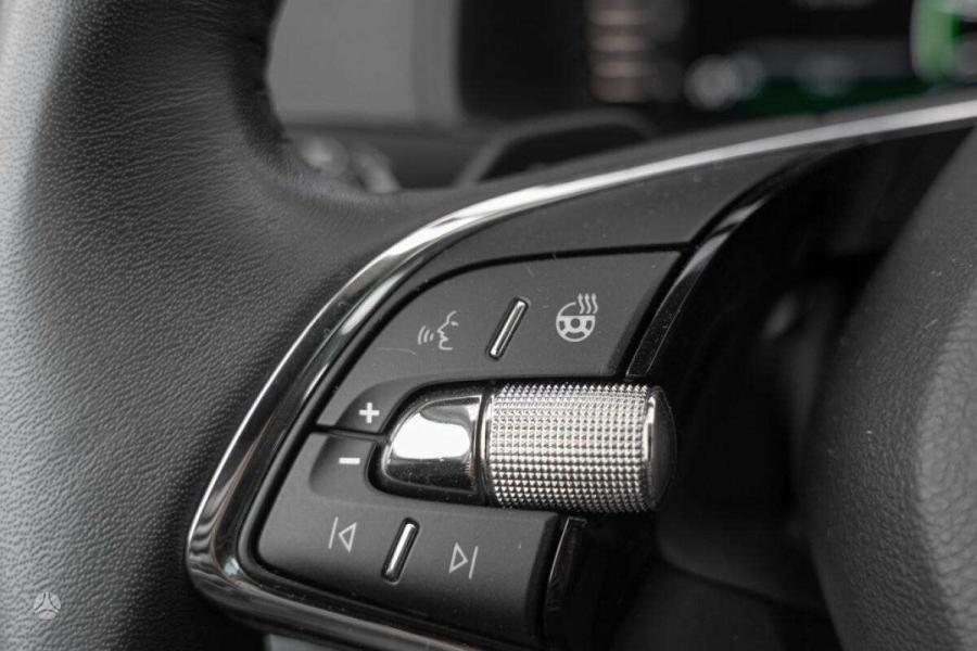 Grey Skoda Karoq 2022 in Vilnius, with an engine capacity of 2.00 L and mileage of 125 thousand km for 21300 €, photo 23 on AUTOMOTO.COM.LV