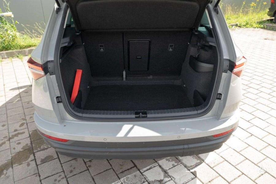 Grey Skoda Karoq 2022 in Vilnius, with an engine capacity of 2.00 L and mileage of 125 thousand km for 21300 €, photo 24 on AUTOMOTO.COM.LV