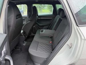 Pelēks Skoda Karoq 2022 Šauļi, ar dzinēja tilpumu 1.50 L un nobraukumu 171 tūkst. km par 19990 €, foto 15 vietnē AUTOMOTO.COM.LV