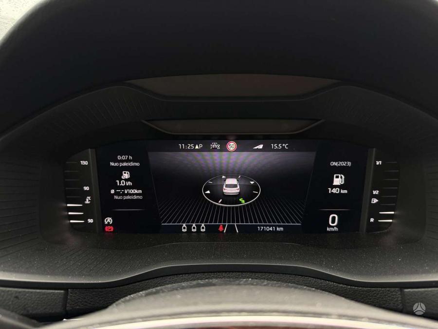 Pelēks Skoda Karoq 2022 Šauļi, ar dzinēja tilpumu 1.50 L un nobraukumu 171 tūkst. km par 19990 €, foto 16 vietnē AUTOMOTO.COM.LV