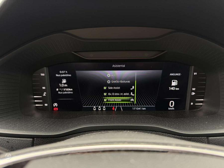 Pelēks Skoda Karoq 2022 Šauļi, ar dzinēja tilpumu 1.50 L un nobraukumu 171 tūkst. km par 19990 €, foto 19 vietnē AUTOMOTO.COM.LV