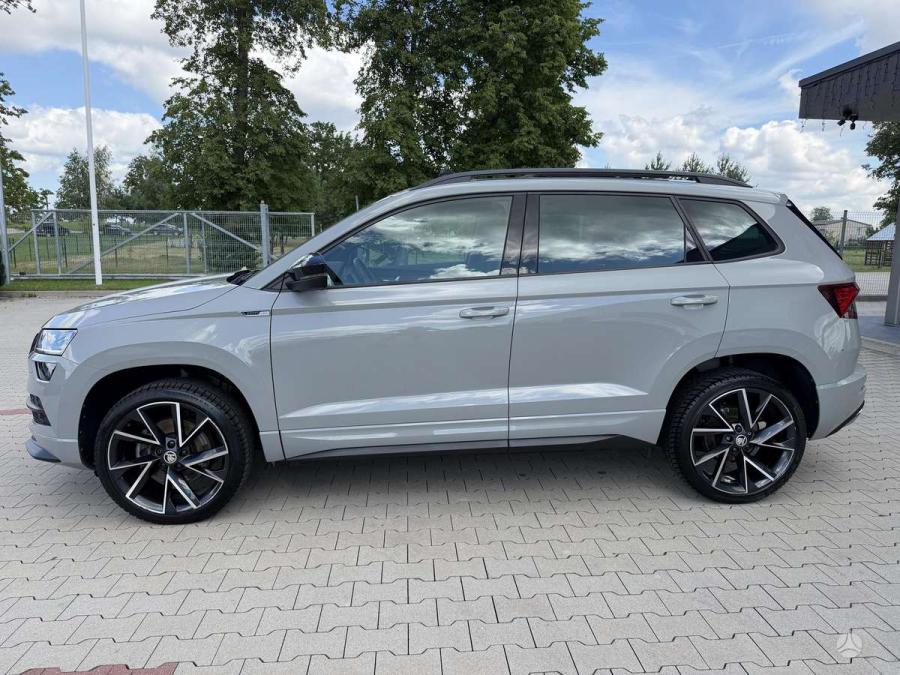 Pelēks Skoda Karoq 2022 Šauļi, ar dzinēja tilpumu 1.50 L un nobraukumu 171 tūkst. km par 19990 €, foto 9 vietnē AUTOMOTO.COM.LV