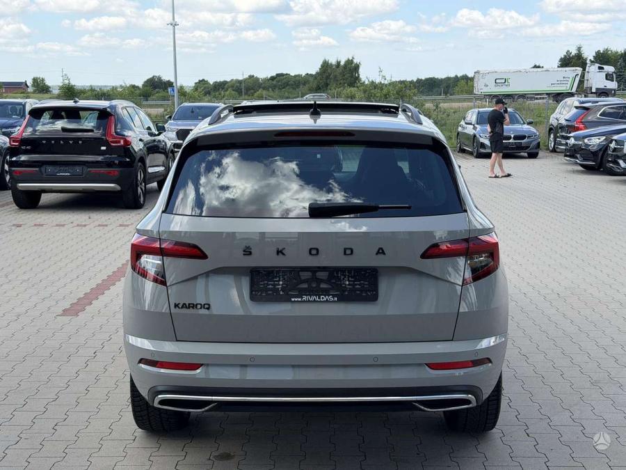 Pelēks Skoda Karoq 2022 Šauļi, ar dzinēja tilpumu 1.50 L un nobraukumu 171 tūkst. km par 19990 €, foto 11 vietnē AUTOMOTO.COM.LV