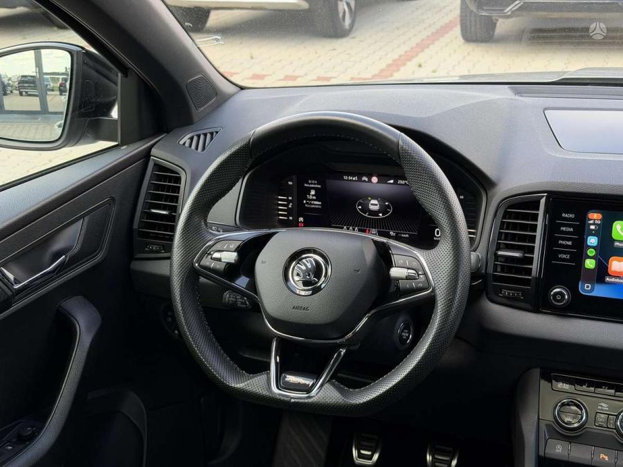 Pelēks Skoda Karoq 2022 Šauļi, ar dzinēja tilpumu 1.50 L un nobraukumu 171 tūkst. km par 19990 €, foto 18 vietnē AUTOMOTO.COM.LV