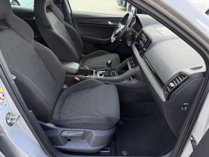 Pelēks Skoda Karoq 2022 Šauļi, ar dzinēja tilpumu 1.50 L un nobraukumu 171 tūkst. km par 19990 €, foto 20 vietnē AUTOMOTO.COM.LV