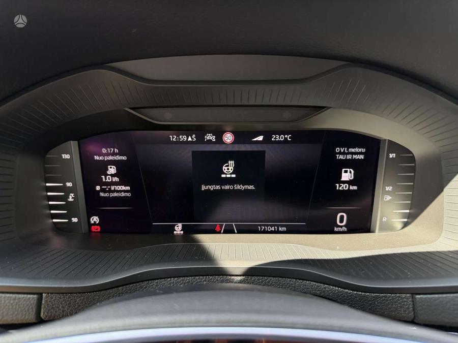 Pelēks Skoda Karoq 2022 Šauļi, ar dzinēja tilpumu 1.50 L un nobraukumu 171 tūkst. km par 19990 €, foto 25 vietnē AUTOMOTO.COM.LV