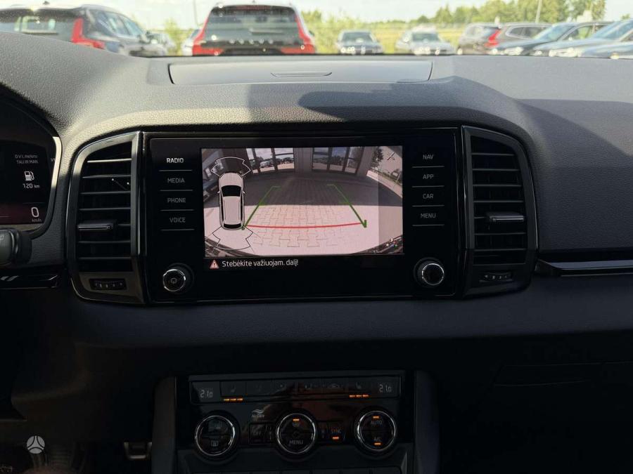 Pelēks Skoda Karoq 2022 Šauļi, ar dzinēja tilpumu 1.50 L un nobraukumu 171 tūkst. km par 19990 €, foto 29 vietnē AUTOMOTO.COM.LV