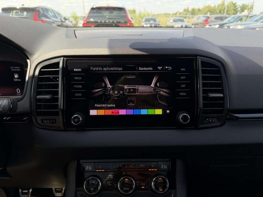 Pelēks Skoda Karoq 2022 Šauļi, ar dzinēja tilpumu 1.50 L un nobraukumu 171 tūkst. km par 19990 €, foto 30 vietnē AUTOMOTO.COM.LV