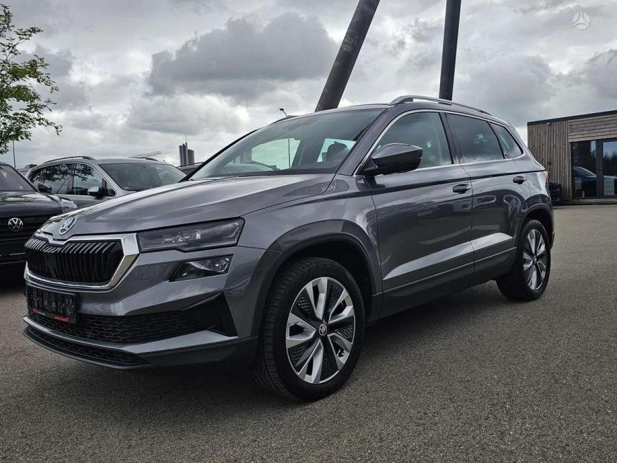 Pelēks Skoda Karoq 2022 Viļņa, ar dzinēja tilpumu 1.97 L un nobraukumu 204 tūkst. km par 19000 €, foto 1 vietnē AUTOMOTO.COM.LV