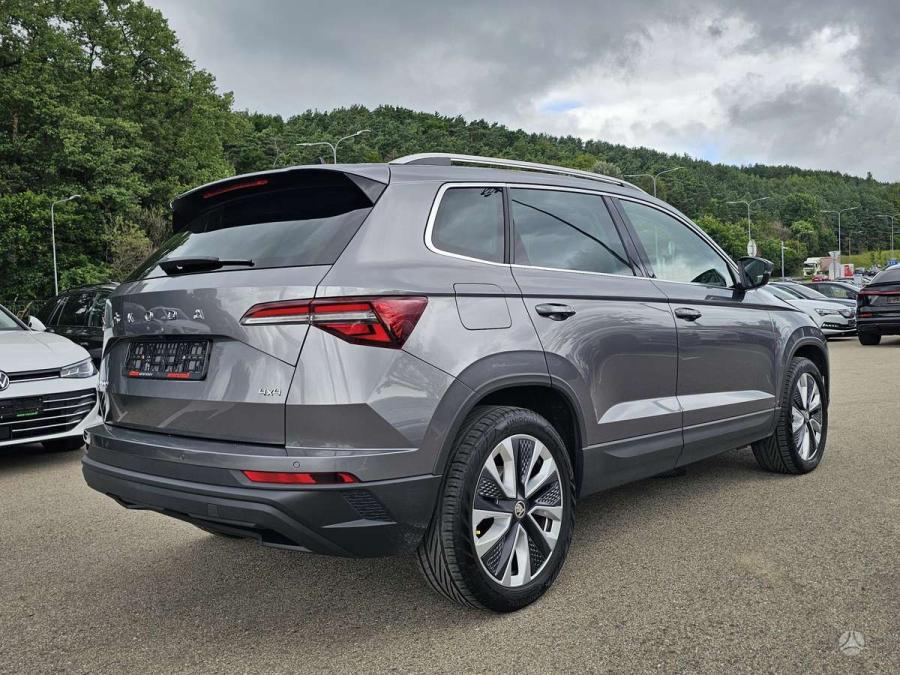 Pelēks Skoda Karoq 2022 Viļņa, ar dzinēja tilpumu 1.97 L un nobraukumu 204 tūkst. km par 19000 €, foto 6 vietnē AUTOMOTO.COM.LV