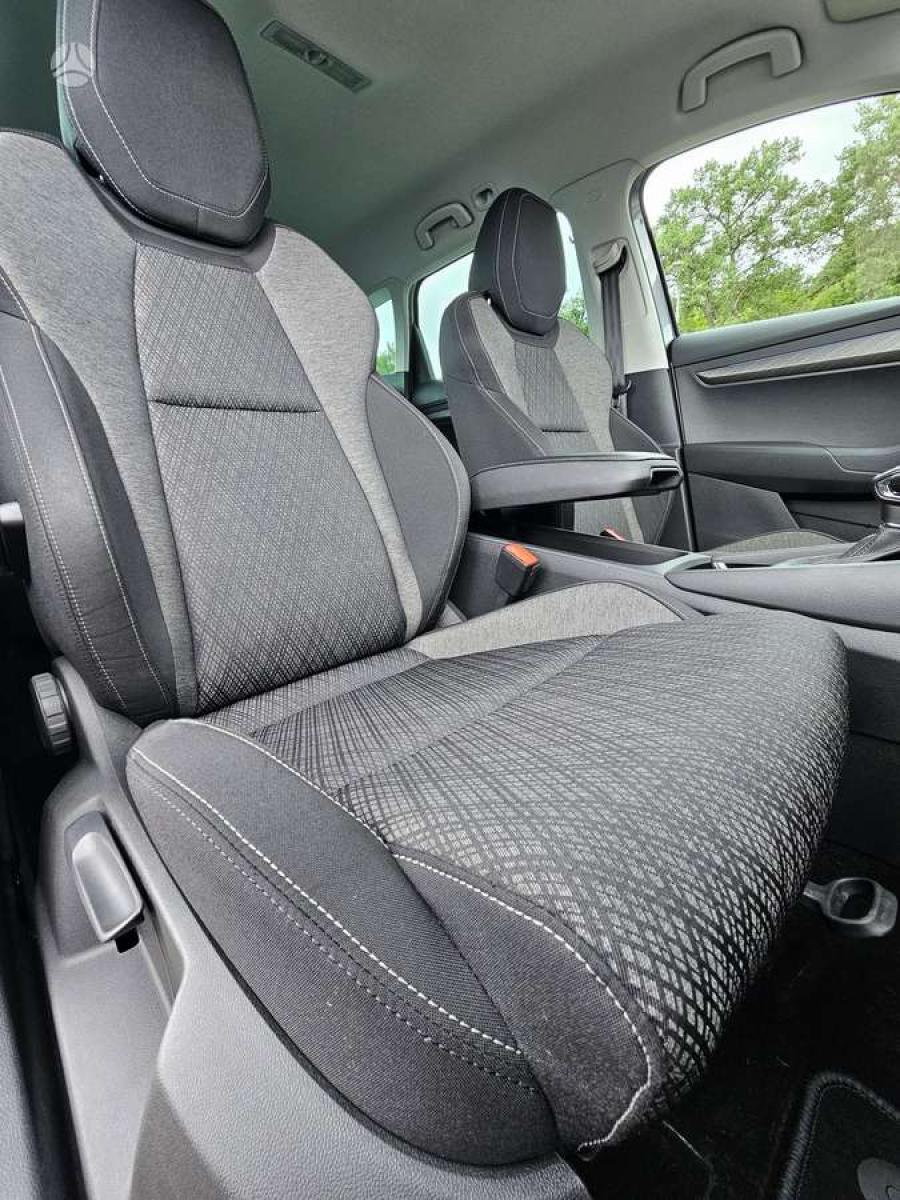 Pelēks Skoda Karoq 2022 Viļņa, ar dzinēja tilpumu 1.97 L un nobraukumu 204 tūkst. km par 19000 €, foto 14 vietnē AUTOMOTO.COM.LV