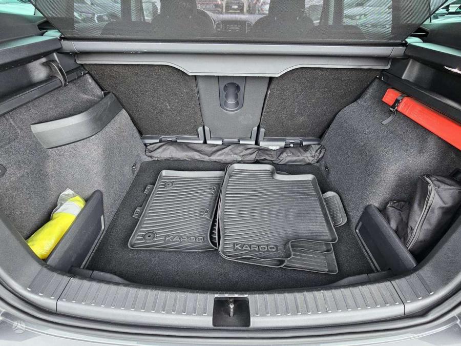 Pelēks Skoda Karoq 2022 Viļņa, ar dzinēja tilpumu 1.97 L un nobraukumu 204 tūkst. km par 19000 €, foto 26 vietnē AUTOMOTO.COM.LV