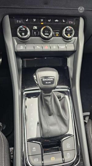 Pelēks Skoda Karoq 2022 Viļņa, ar dzinēja tilpumu 1.97 L un nobraukumu 204 tūkst. km par 19000 €, foto 27 vietnē AUTOMOTO.COM.LV