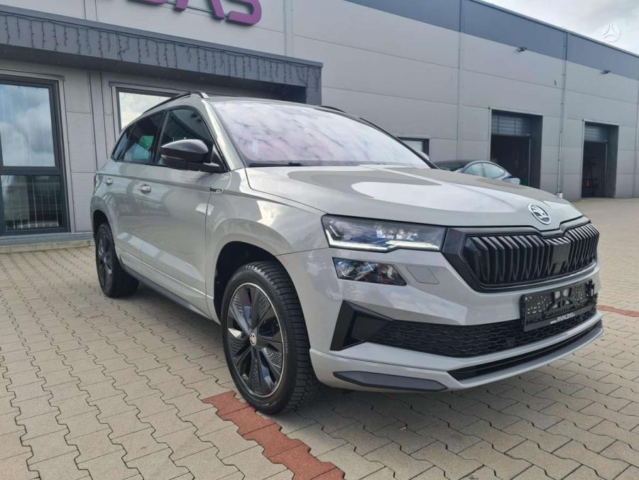 Pelēks Skoda Karoq 2022 Šauļi, ar dzinēja tilpumu 1.50 L un nobraukumu 186 tūkst. km par 22600 €, foto 4 vietnē AUTOMOTO.COM.LV