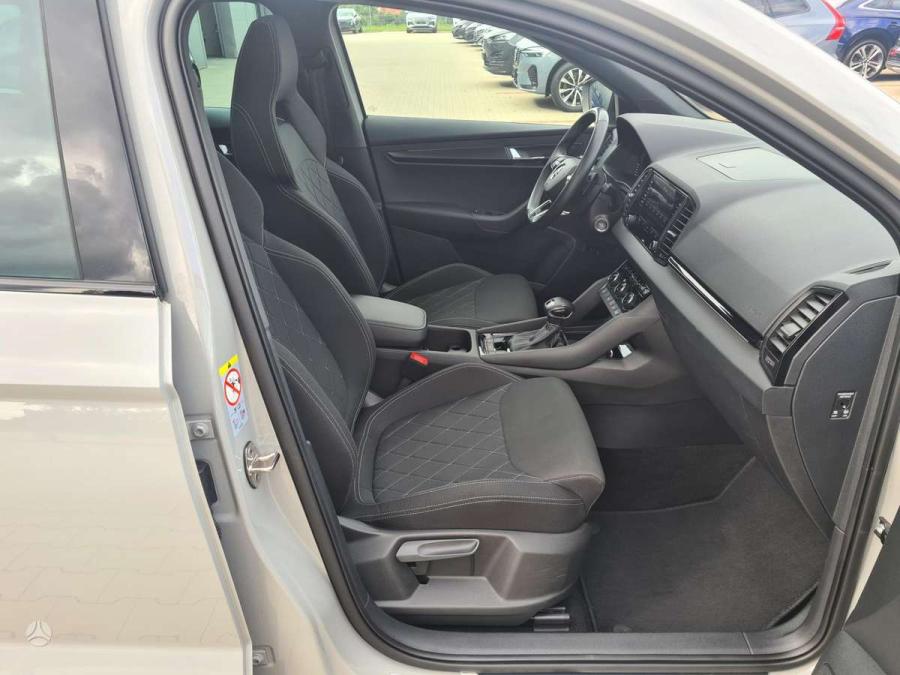 Pelēks Skoda Karoq 2022 Šauļi, ar dzinēja tilpumu 1.50 L un nobraukumu 186 tūkst. km par 22600 €, foto 15 vietnē AUTOMOTO.COM.LV