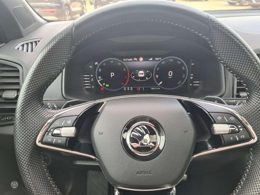 Pelēks Skoda Karoq 2022 Šauļi, ar dzinēja tilpumu 1.50 L un nobraukumu 186 tūkst. km par 22600 €, foto 22 vietnē AUTOMOTO.COM.LV