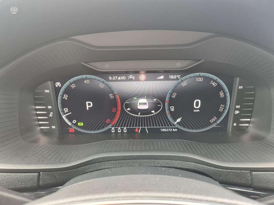 Pelēks Skoda Karoq 2022 Šauļi, ar dzinēja tilpumu 1.50 L un nobraukumu 186 tūkst. km par 22600 €, foto 23 vietnē AUTOMOTO.COM.LV