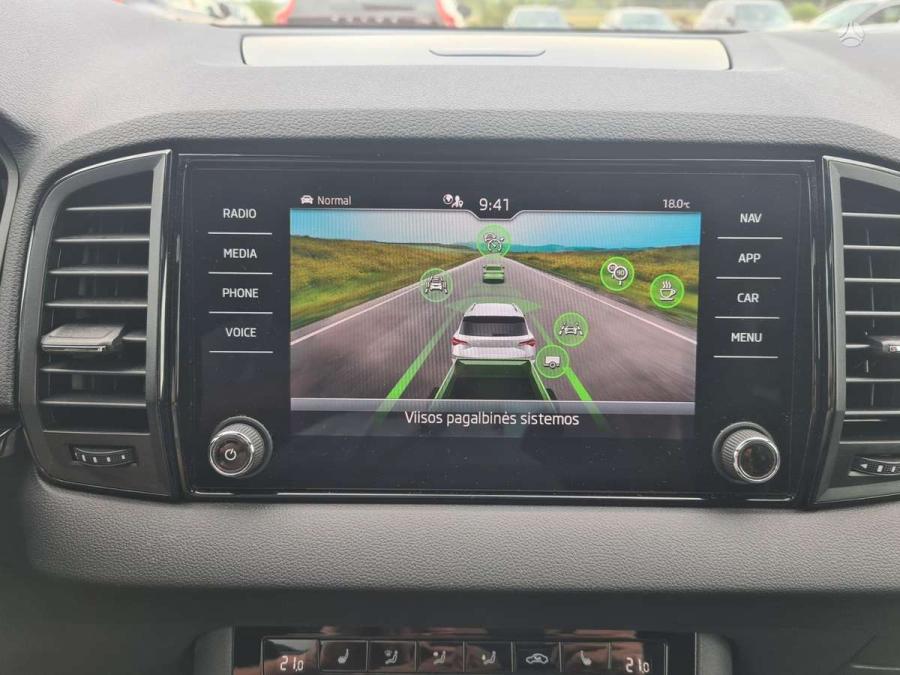 Pelēks Skoda Karoq 2022 Šauļi, ar dzinēja tilpumu 1.50 L un nobraukumu 186 tūkst. km par 22600 €, foto 29 vietnē AUTOMOTO.COM.LV