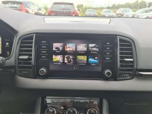 Pelēks Skoda Karoq 2022 Šauļi, ar dzinēja tilpumu 1.50 L un nobraukumu 186 tūkst. km par 22600 €, foto 30 vietnē AUTOMOTO.COM.LV
