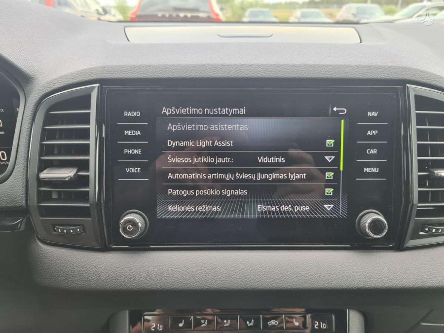 Pelēks Skoda Karoq 2022 Šauļi, ar dzinēja tilpumu 1.50 L un nobraukumu 186 tūkst. km par 22600 €, foto 31 vietnē AUTOMOTO.COM.LV