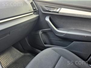 Grey Skoda Karoq 2022 in Riga, with an engine capacity of 1.50 L and mileage of 193 thousand km for 17490 €, photo 14 on AUTOMOTO.COM.LV