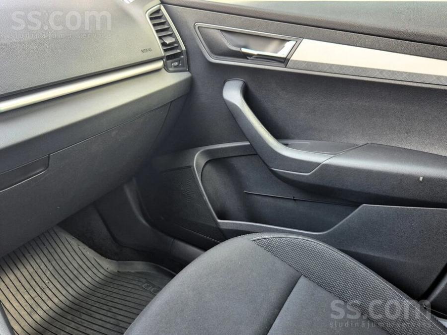 Grey Skoda Karoq 2022 in Riga, with an engine capacity of 1.50 L and mileage of 193 thousand km for 17490 €, photo 14 on AUTOMOTO.COM.LV