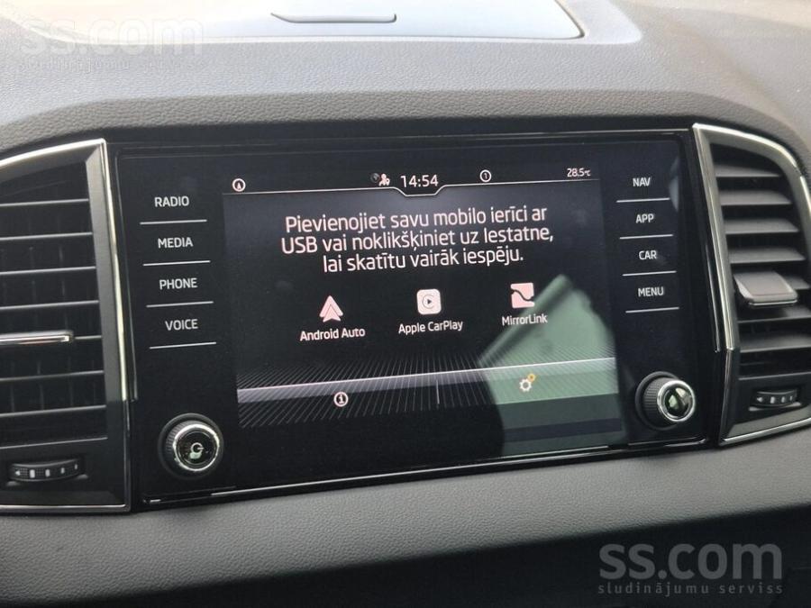 Grey Skoda Karoq 2022 in Riga, with an engine capacity of 1.50 L and mileage of 193 thousand km for 17490 €, photo 15 on AUTOMOTO.COM.LV