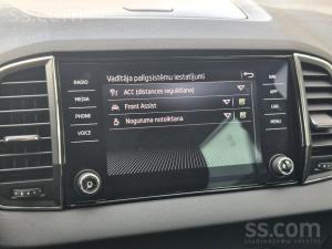 Grey Skoda Karoq 2022 in Riga, with an engine capacity of 1.50 L and mileage of 193 thousand km for 17490 €, photo 17 on AUTOMOTO.COM.LV