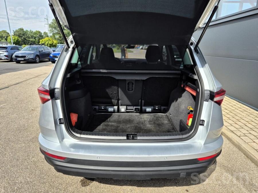 Grey Skoda Karoq 2022 in Riga, with an engine capacity of 1.50 L and mileage of 193 thousand km for 17490 €, photo 23 on AUTOMOTO.COM.LV