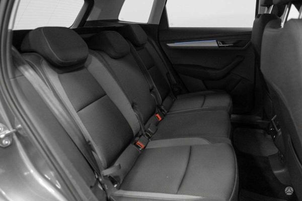 Grey Skoda Karoq 2022 in Vilnius, with an engine capacity of 2.00 L and mileage of 145 thousand km for 21300 €, photo 8 on AUTOMOTO.COM.LV
