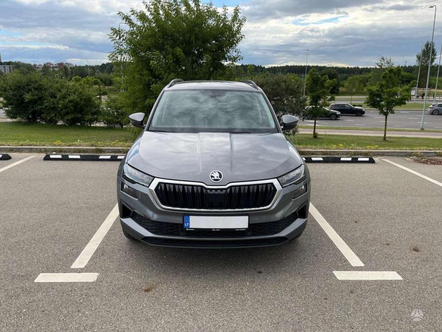 Pelēks Skoda Karoq 2022 Viļņa, ar dzinēja tilpumu 1.50 L un nobraukumu 98 tūkst. km par 20990 €, foto 3 vietnē AUTOMOTO.COM.LV