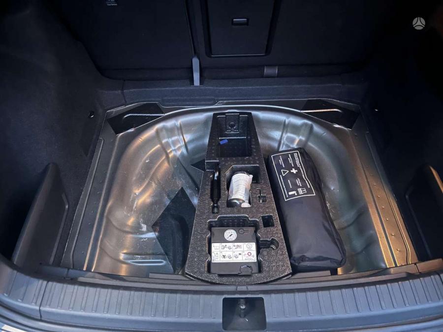 Pelēks Skoda Karoq 2022 Viļņa, ar dzinēja tilpumu 1.50 L un nobraukumu 98 tūkst. km par 20990 €, foto 12 vietnē AUTOMOTO.COM.LV
