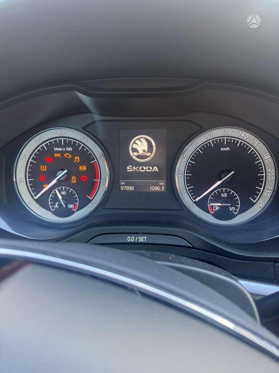 Pelēks Skoda Karoq 2022 Viļņa, ar dzinēja tilpumu 1.50 L un nobraukumu 98 tūkst. km par 20990 €, foto 15 vietnē AUTOMOTO.COM.LV