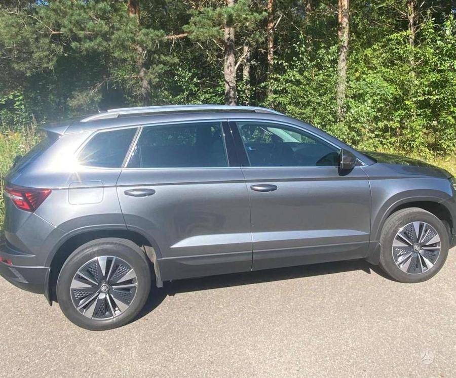 Pelēks Skoda Karoq 2022 Viļņa, ar dzinēja tilpumu 1.50 L un nobraukumu 115 tūkst. km par 22300 €, foto 3 vietnē AUTOMOTO.COM.LV