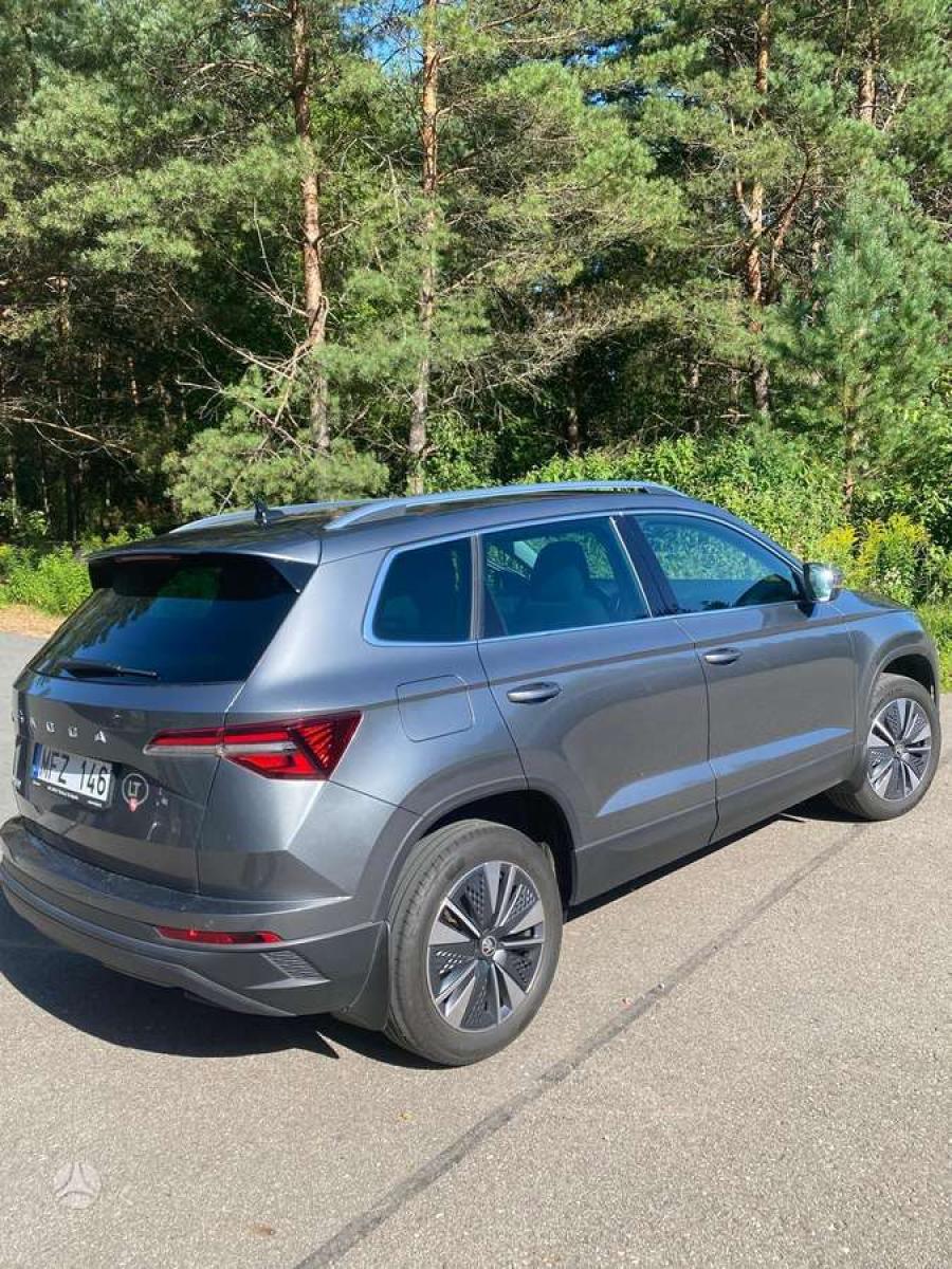 Pelēks Skoda Karoq 2022 Viļņa, ar dzinēja tilpumu 1.50 L un nobraukumu 115 tūkst. km par 22300 €, foto 4 vietnē AUTOMOTO.COM.LV