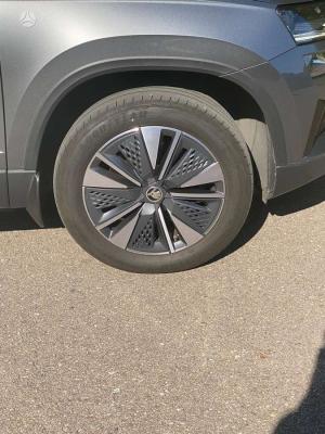 Pelēks Skoda Karoq 2022 Viļņa, ar dzinēja tilpumu 1.50 L un nobraukumu 115 tūkst. km par 22300 €, foto 16 vietnē AUTOMOTO.COM.LV